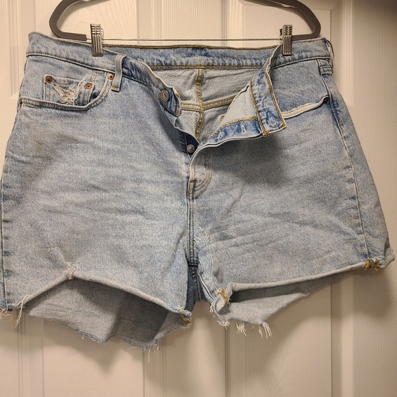 Levi's | Shorts | Levi Button Fly Shorts Size 2w | Poshmark